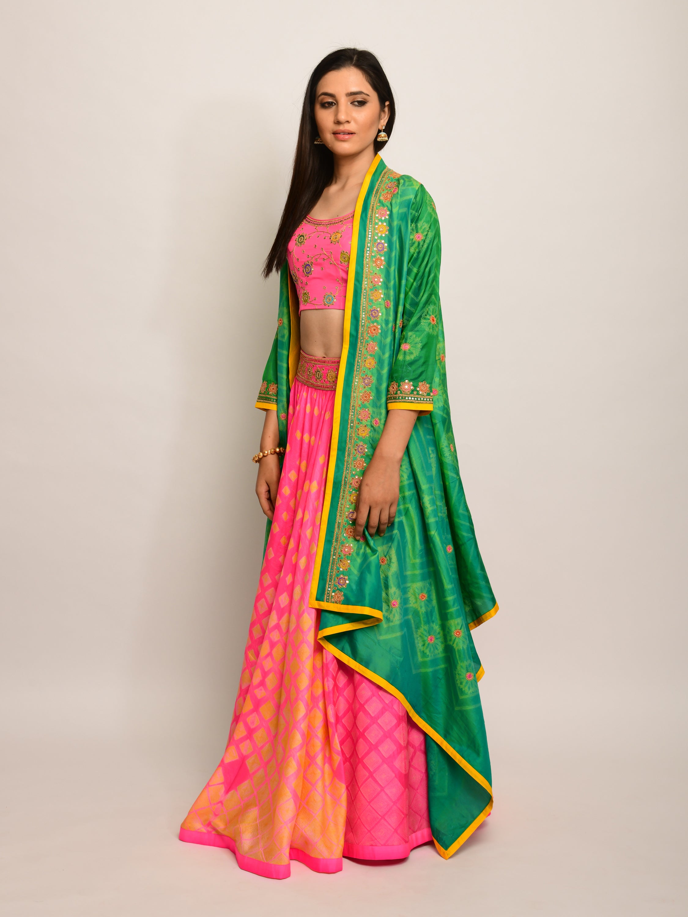 Patang Embroidered Shibori Pink Lehenga Cape Set – Swati Vijaivargie Rang